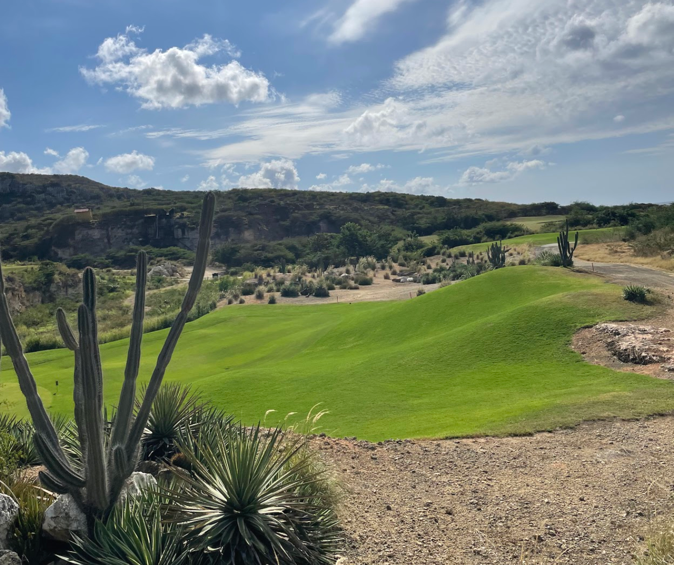 Blue Bay Golf - 18 Holes Golf Course - Bayside Boutique Hotel